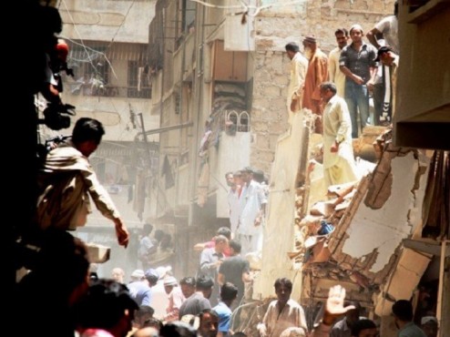 Karachi-Lyari building collapse | LaunchGood | LaunchGood